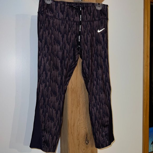 Nike | Pants & Jumpsuits | Nike Dri Fit Legging Capris Sz M | Poshmark